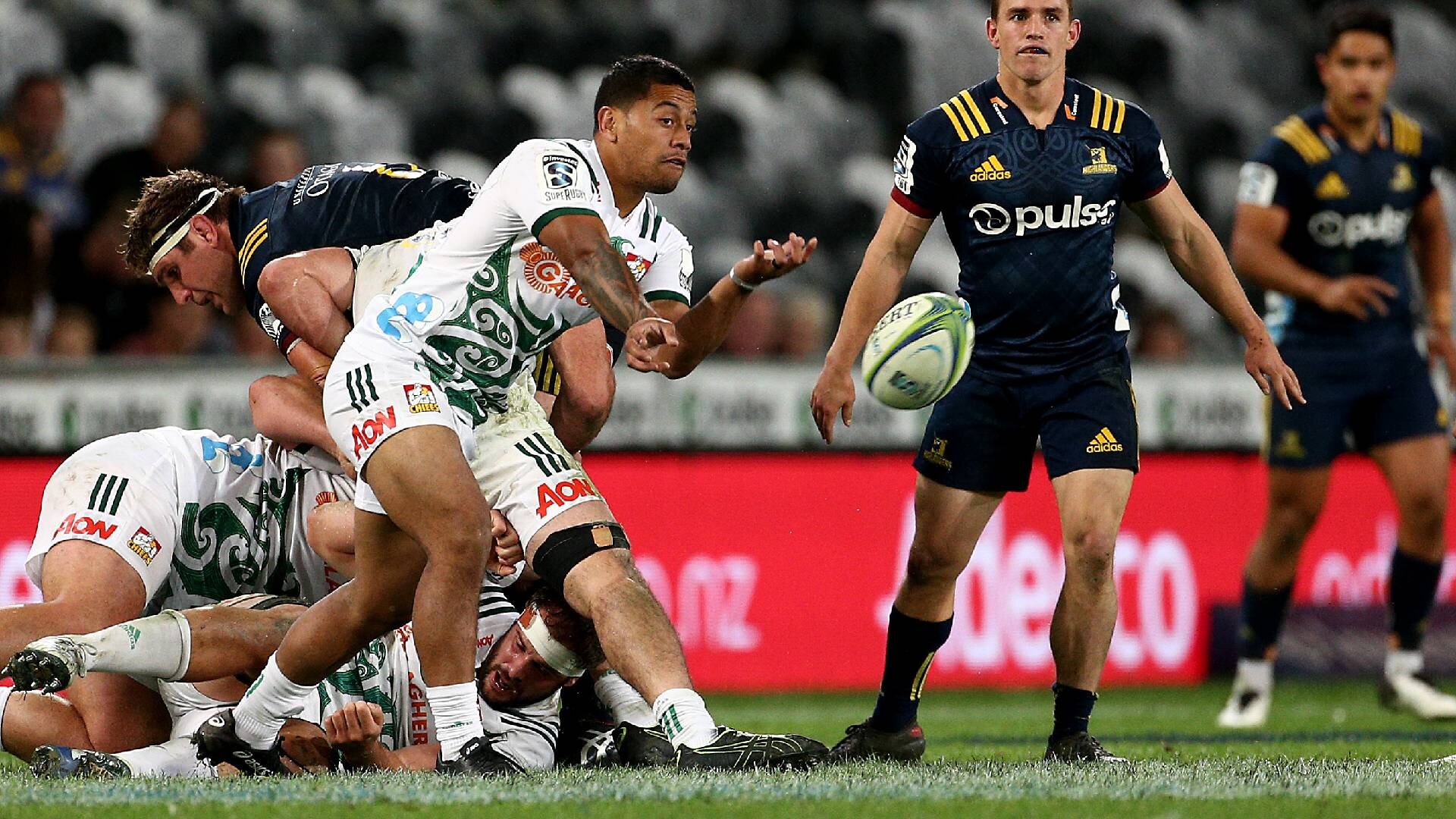 All Blacks halfback re-commits to New Zealand Rugby