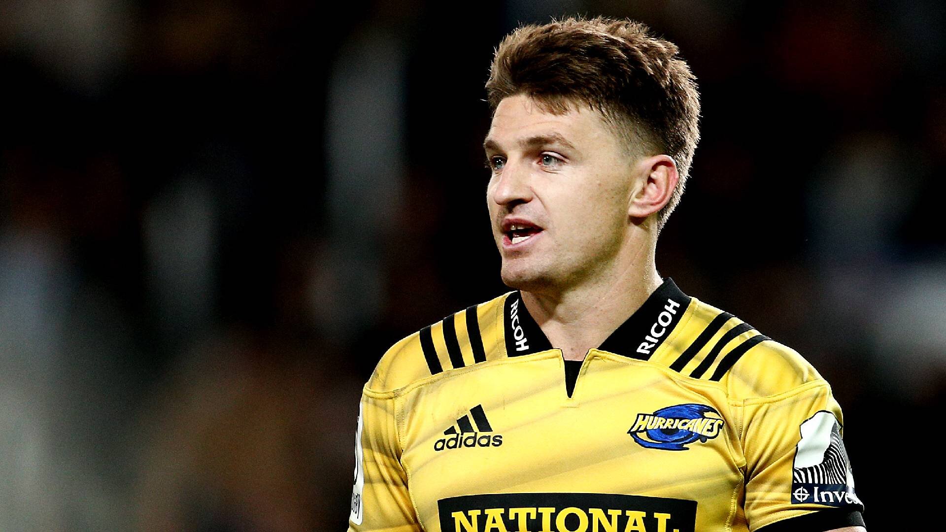 Hurricanes looking overseas for Barrett replacement - reports