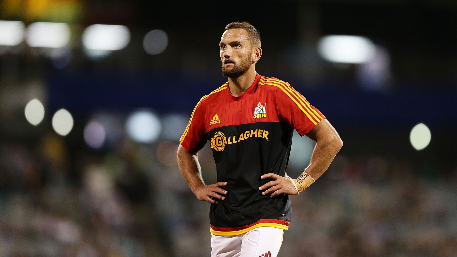 Former All Black Aaron Cruden begins training with the Chiefs