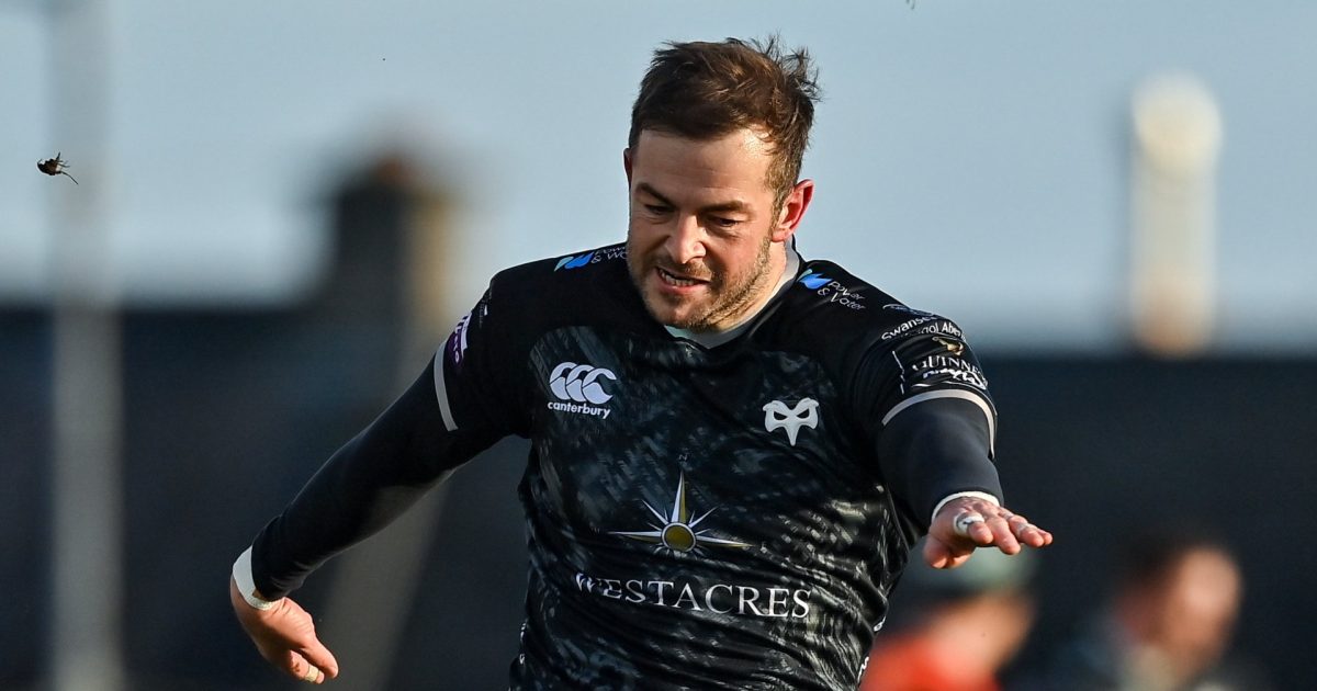 'Easy decision': Myler extends for his 21st season as a pro player