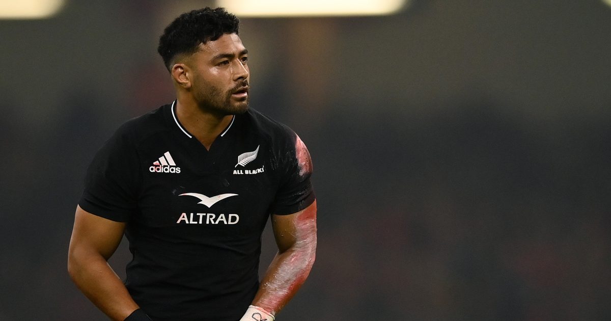 Richie Mo'unga officially signs in Japan