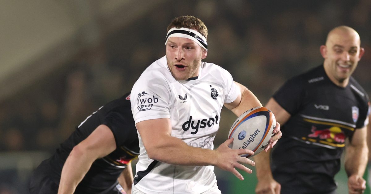 'World-class' collision king Sam Underhill signs new Bath deal