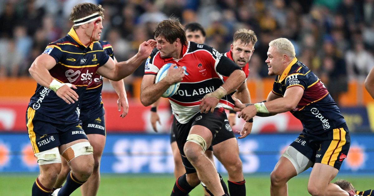 Crusaders start title defence with dramatic defeat to Highlanders