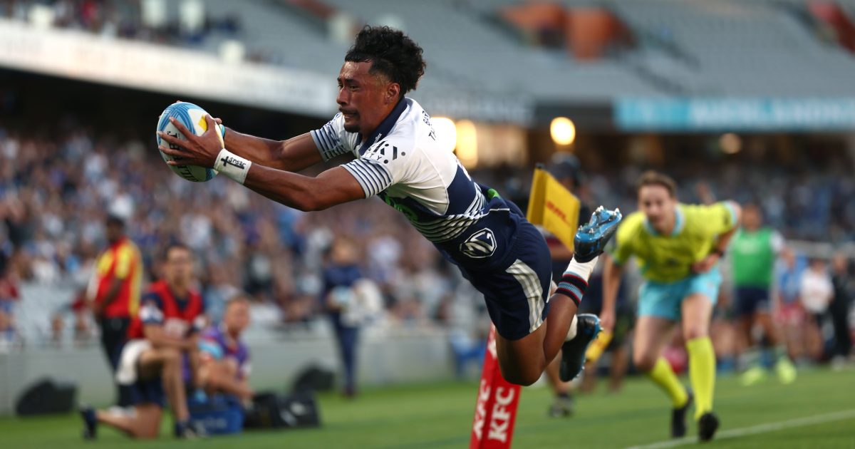Blues out-wrestle Crusaders in 80-minute Eden Park grind
