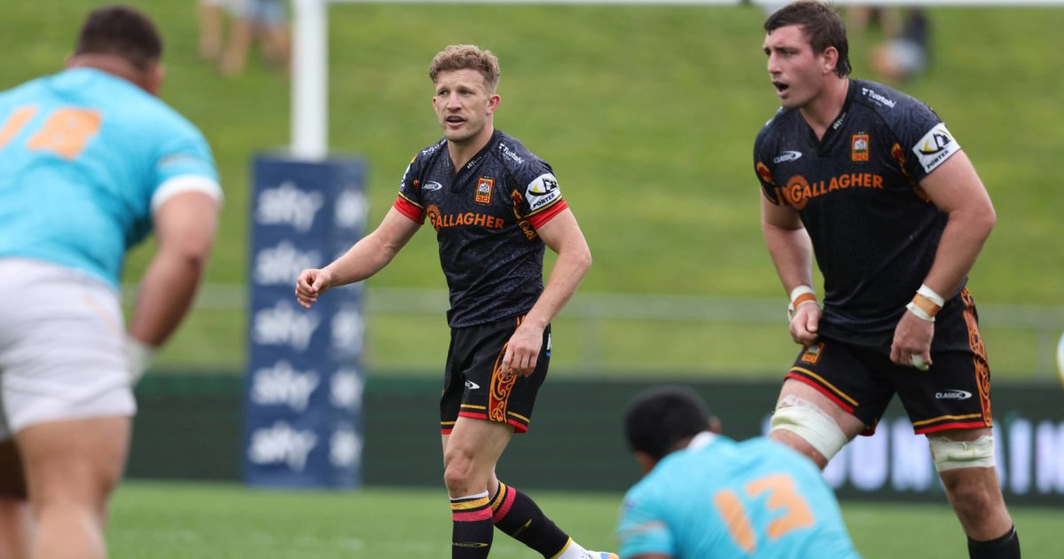 Watch: Damian McKenzie passes Sivivatu with record-breaking Chiefs try